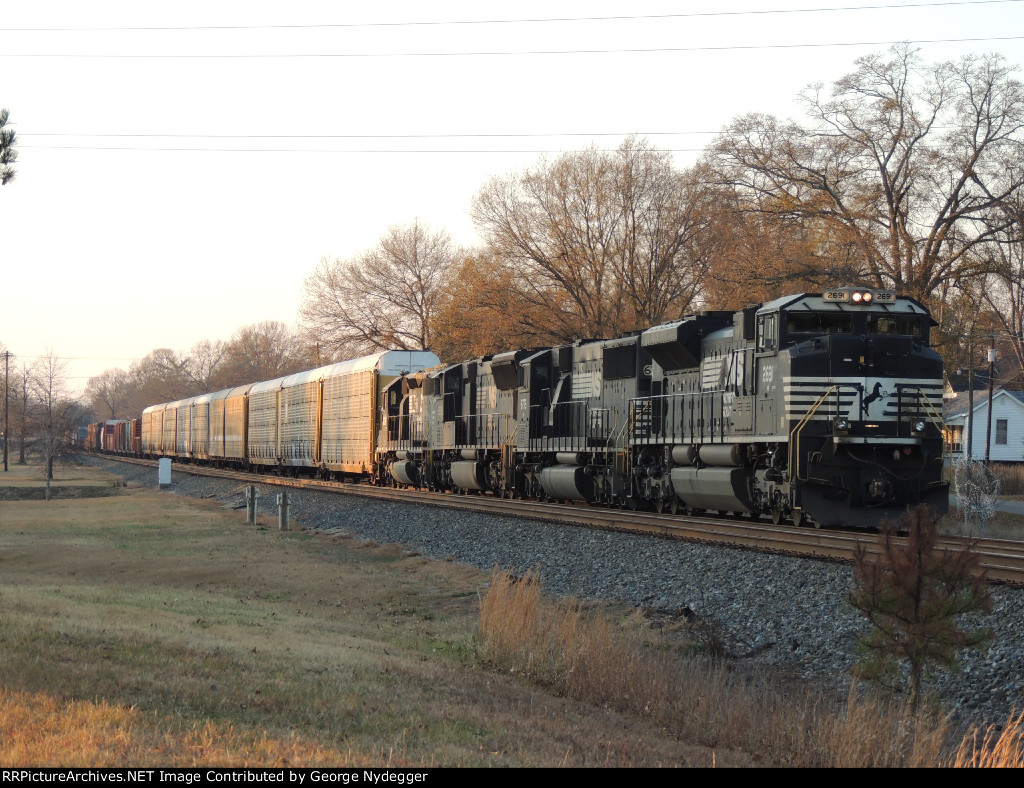 NS 2691 leading a mixed freight train
